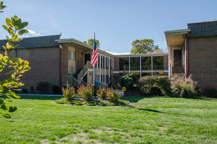 Active Senior Living Apartment Community in Kansas City KS