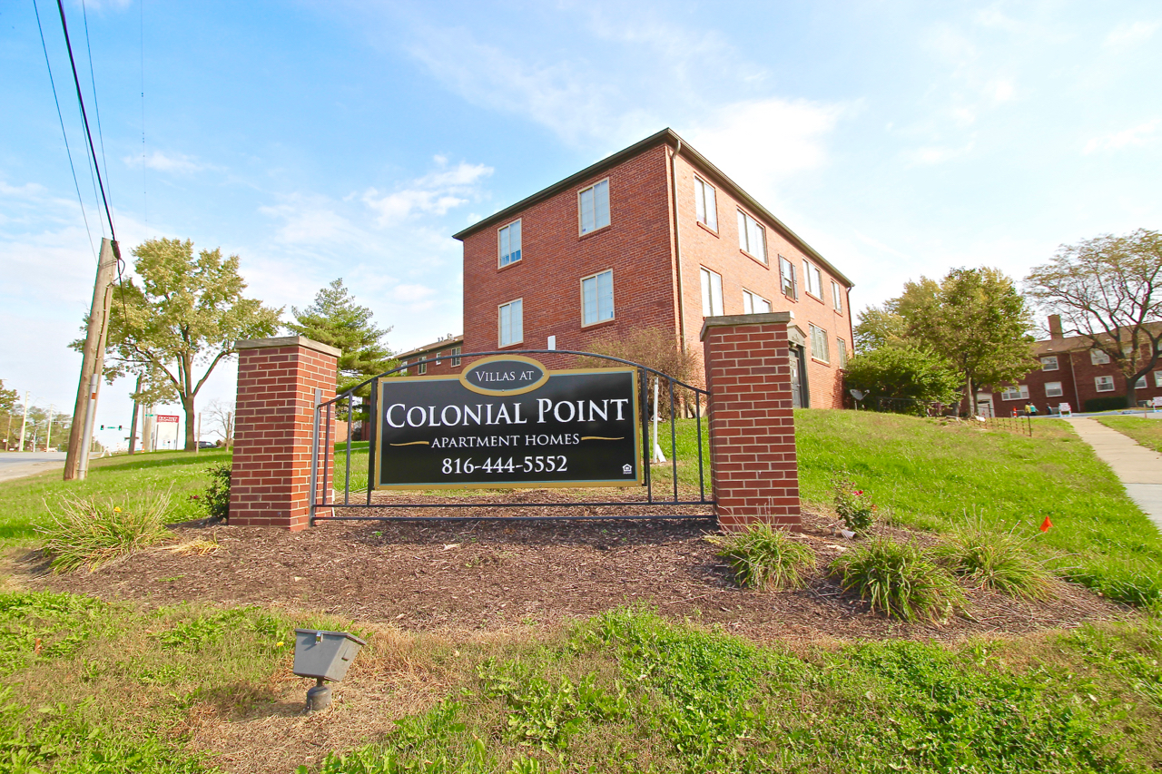 Villas at Colonial Point - LeasingKC