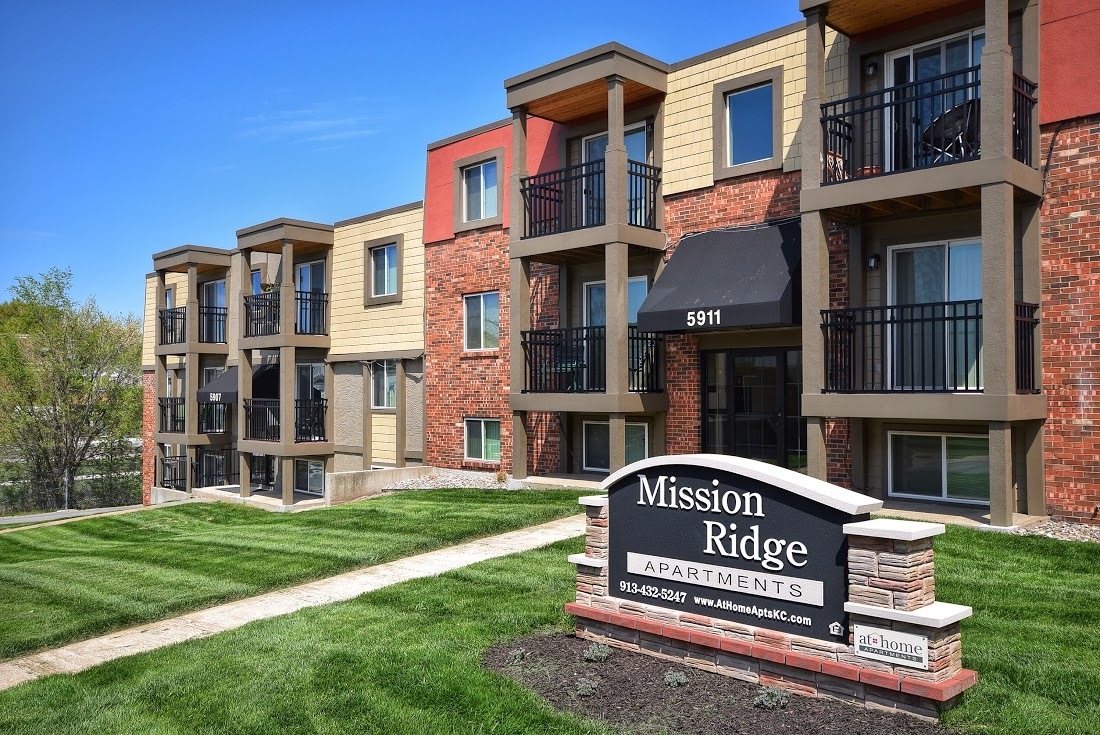 Mission Ridge | Studio & 1 Bedroom Apartments in Mission