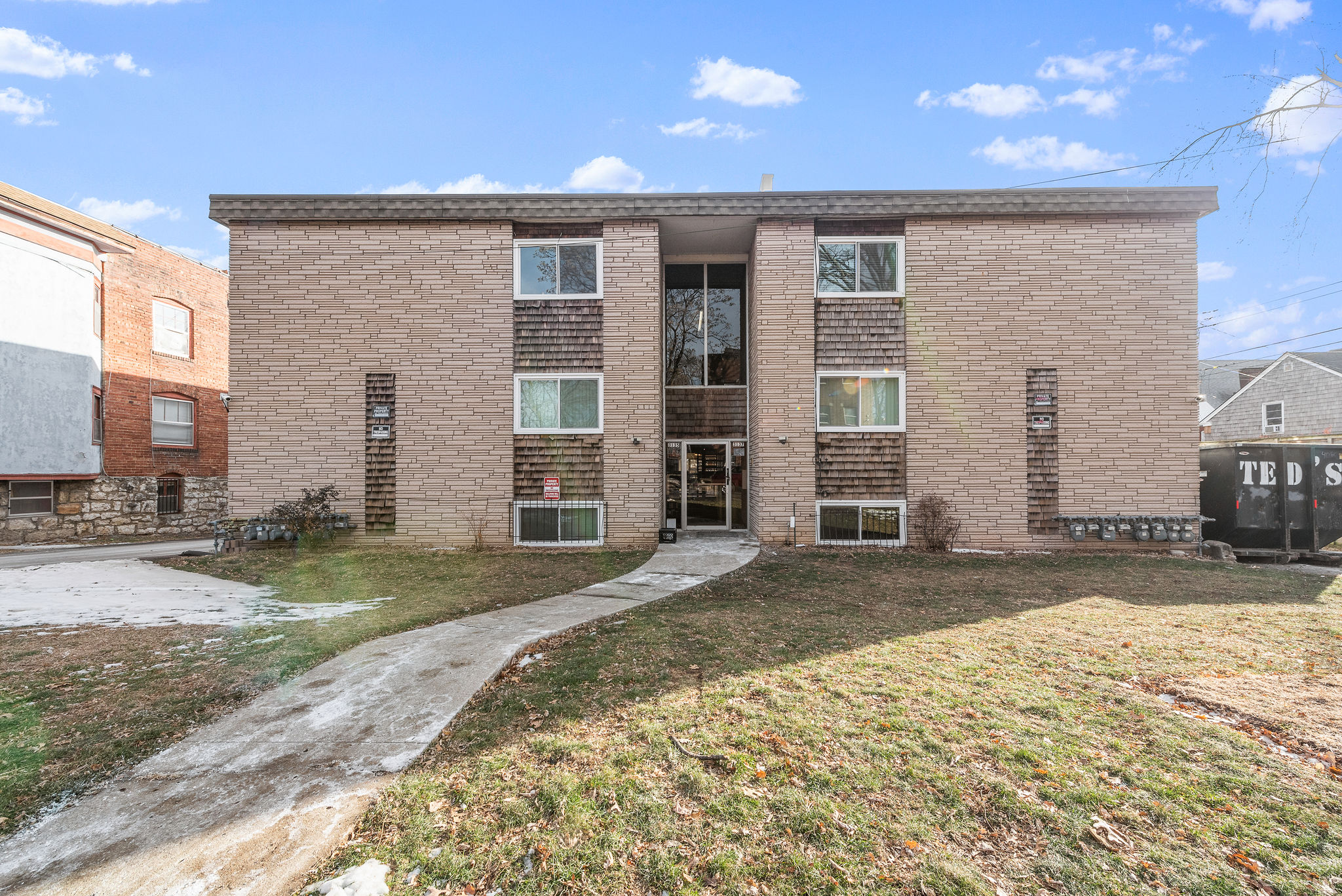 Grand Towers - LeasingKC